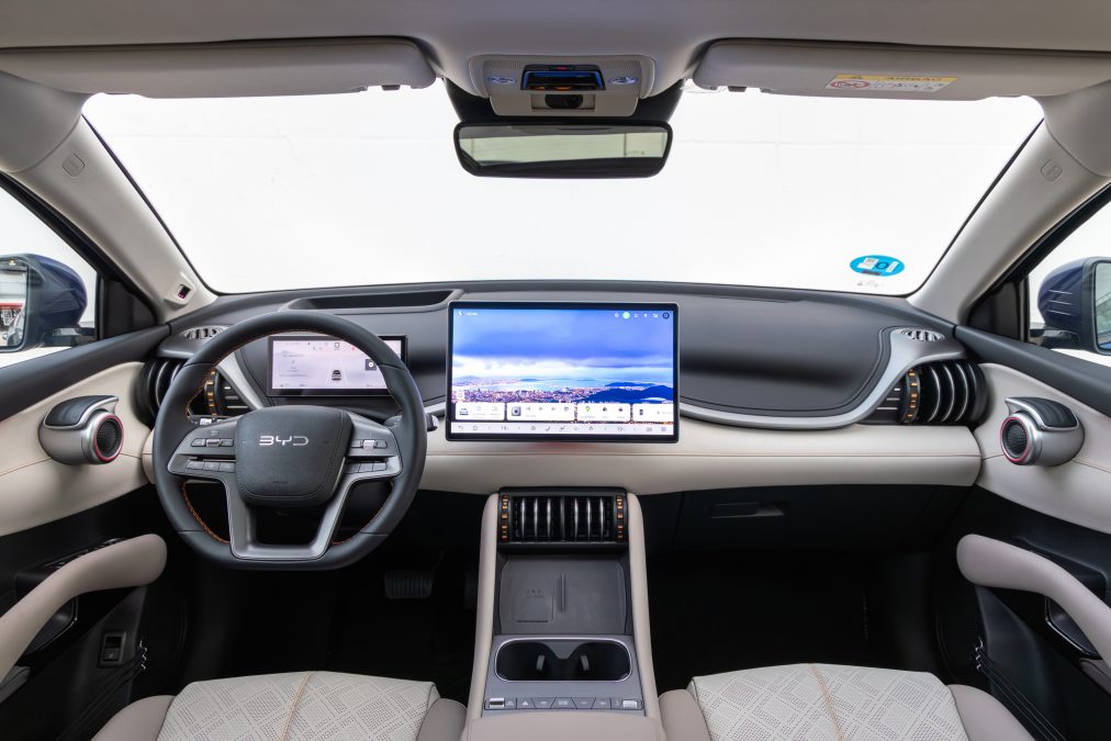 BYD price and specs of the new ATTO 3 EVO